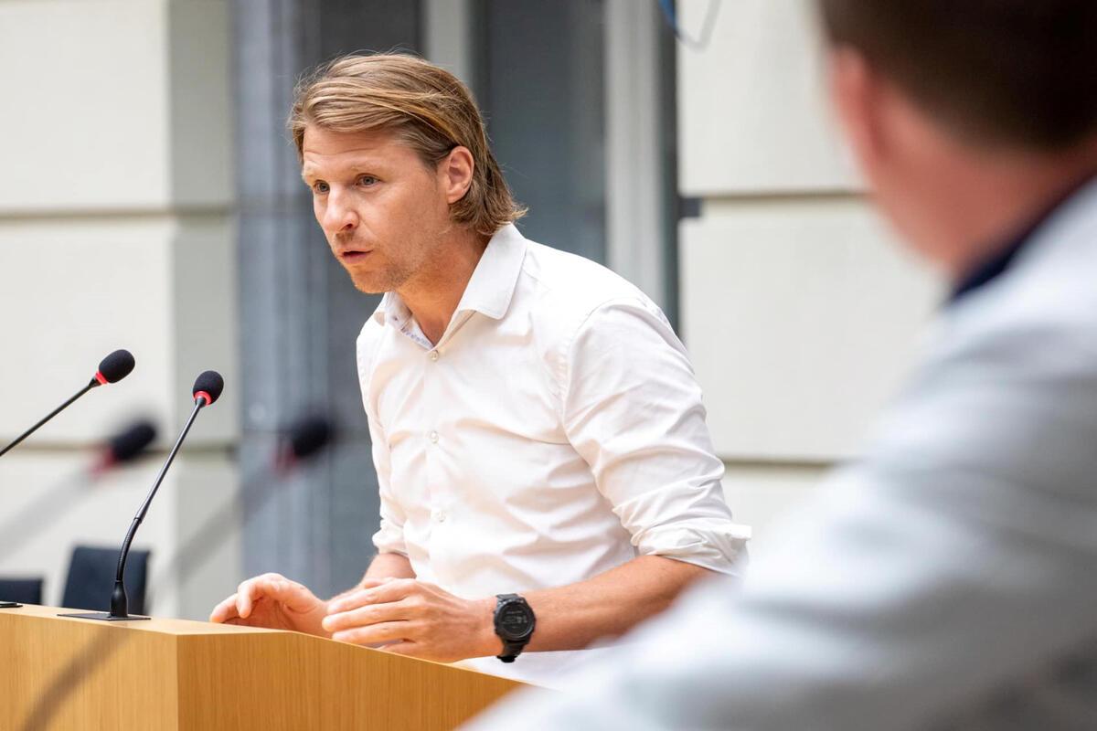 Afscheid van Het Vlaams Parlement | Axel Ronse